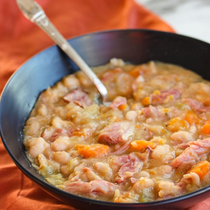 Bean soup with ham bone store